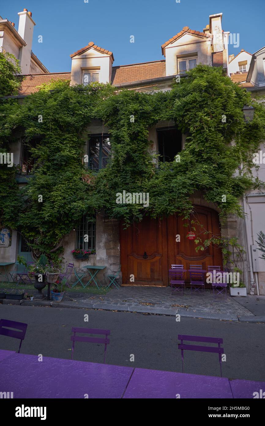 Au Vieux Paris d'Arcole, Small Traditional Street Corner with a Café ...