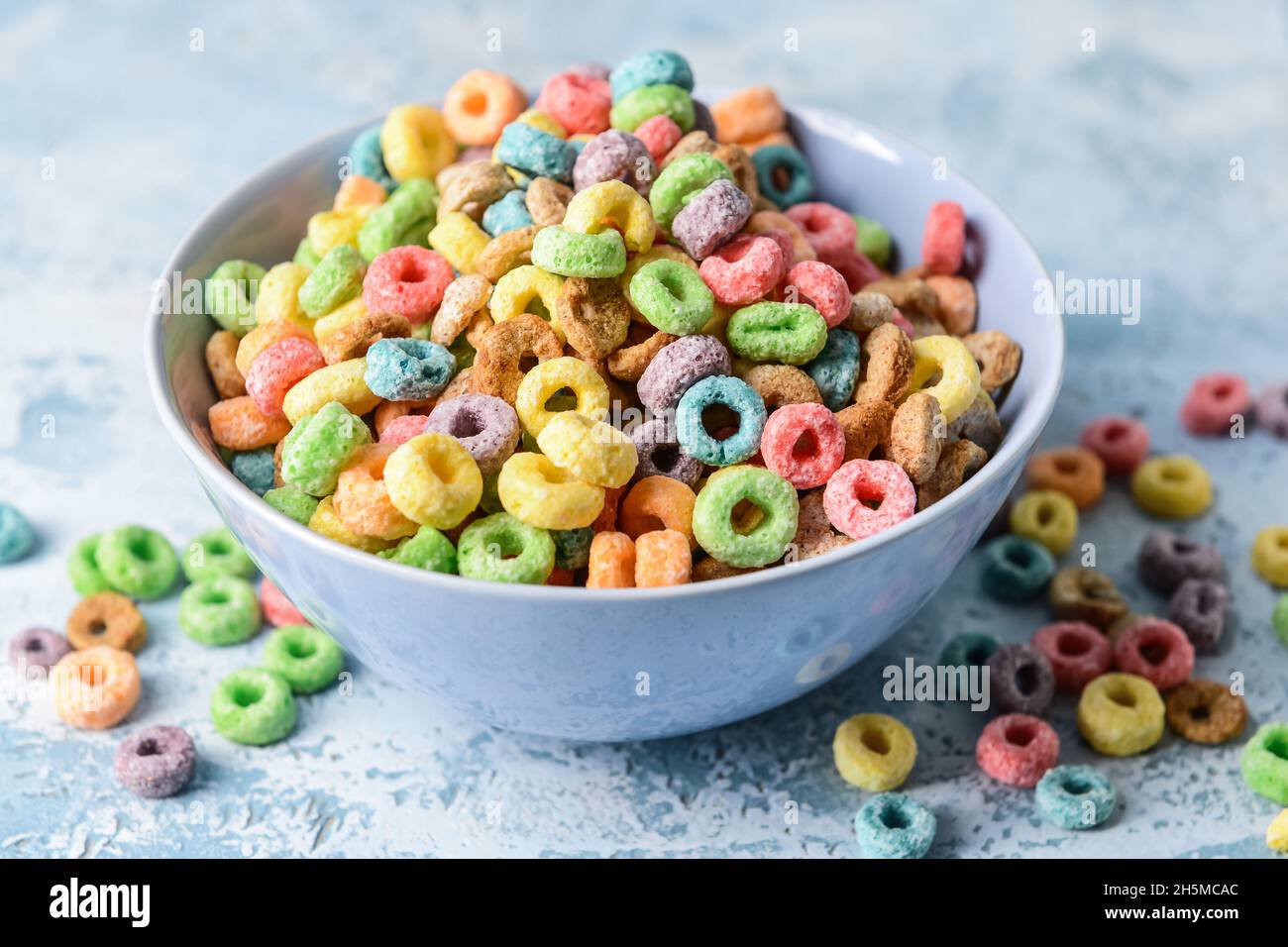 Colorful corn flakes hi-res stock photography and images - Alamy