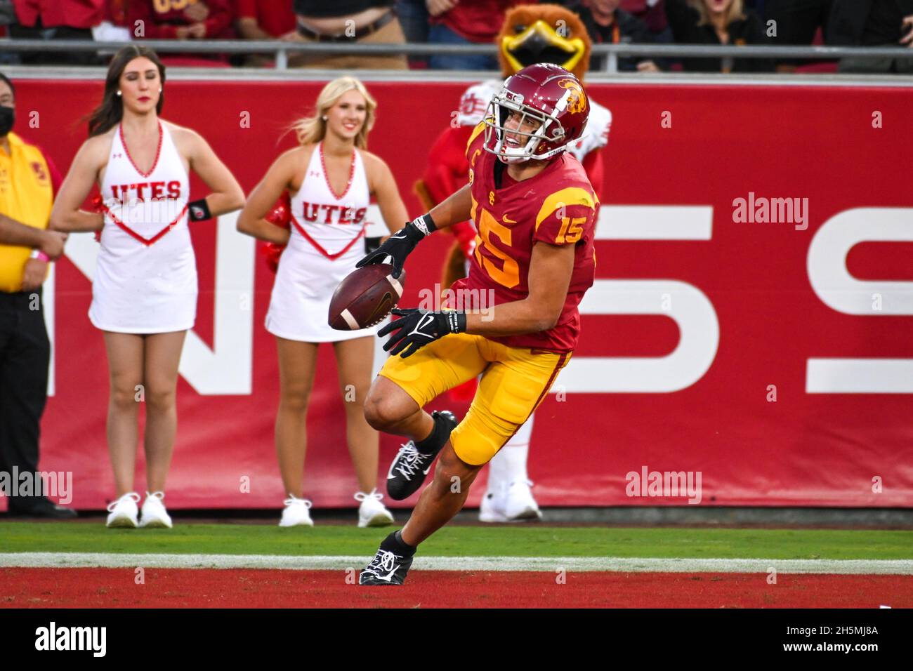 Southern California Trojans wide receiver Drake London (15) during an ...