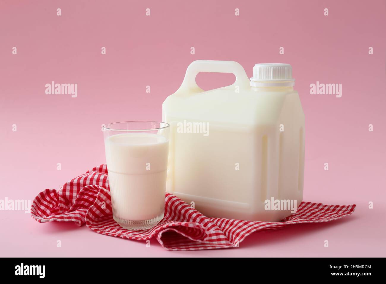 Litre milk glass bottle hi-res stock photography and images - Alamy
