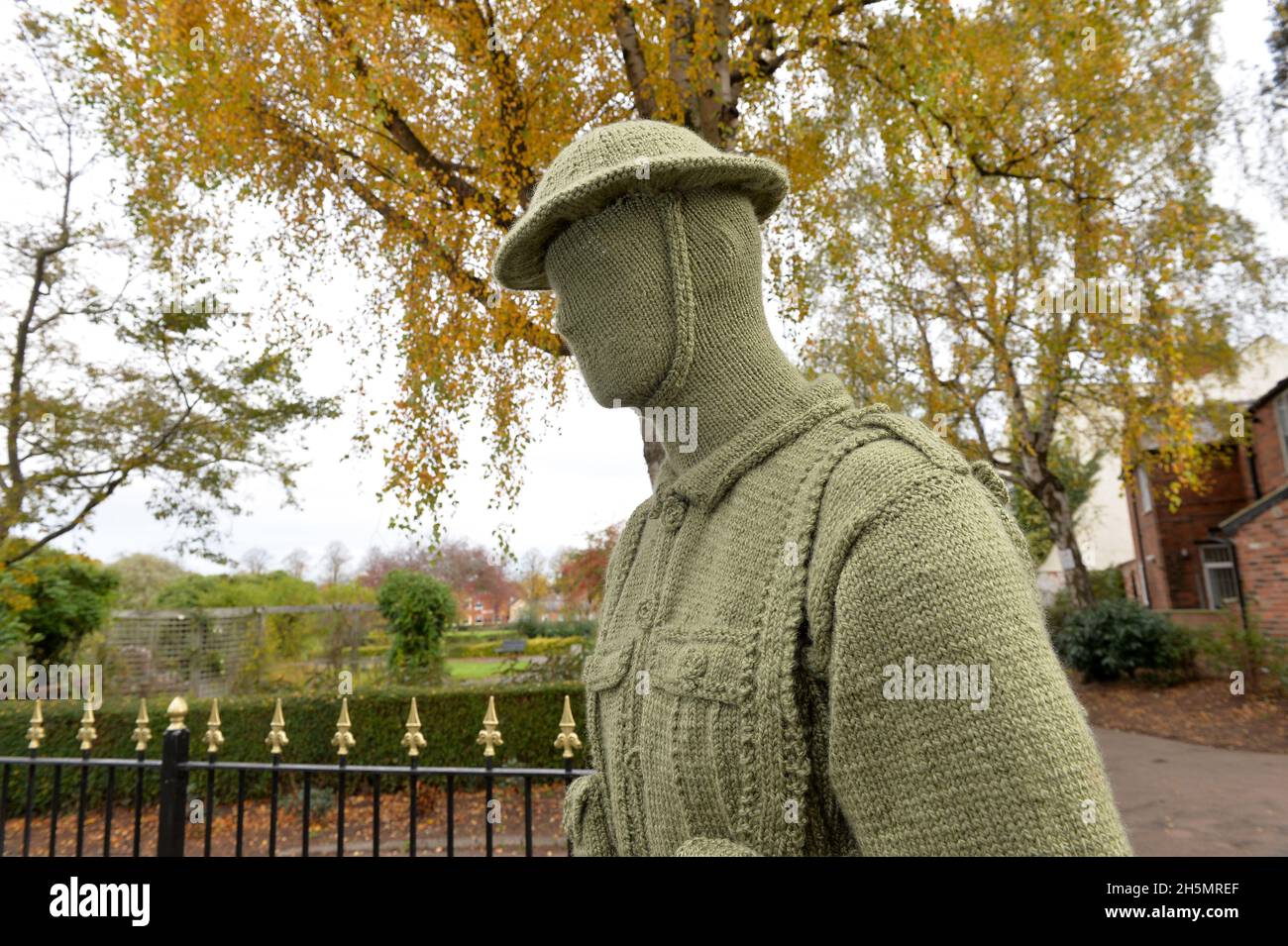 Leicester, Leicestershire, UK 10th November 2021. UK News. A knitted ...