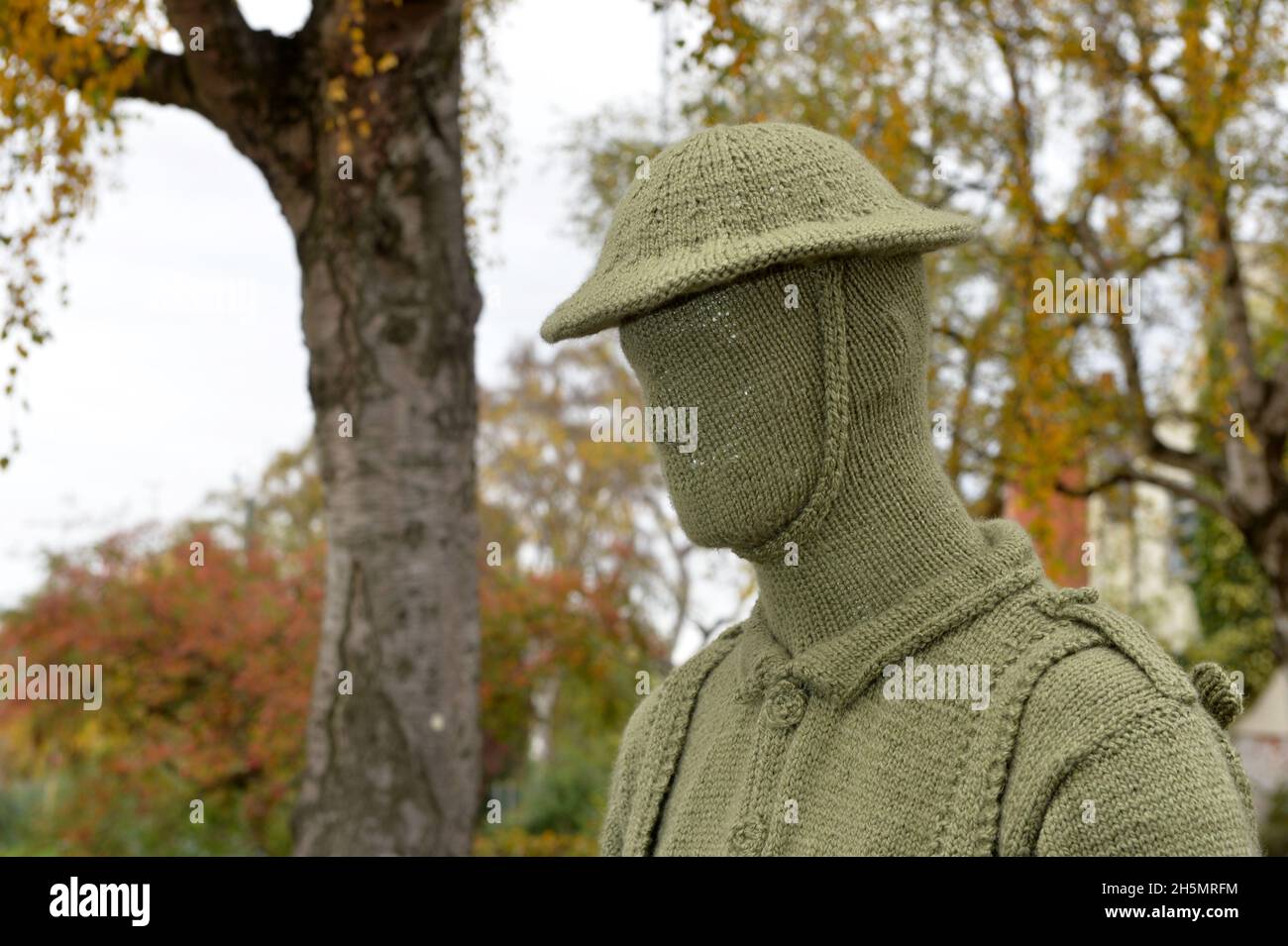 Leicester, Leicestershire, UK 10th November 2021. UK News. A knitted ...