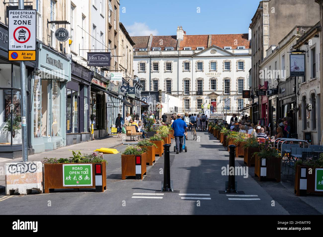 Shoppers and diners fill Princess Victoria Street during a trial ...