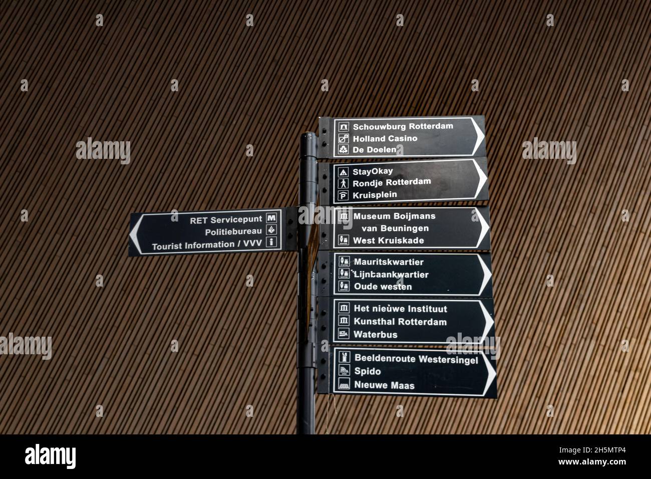Rotterdam Central Station Signpost Stock Photo - Alamy