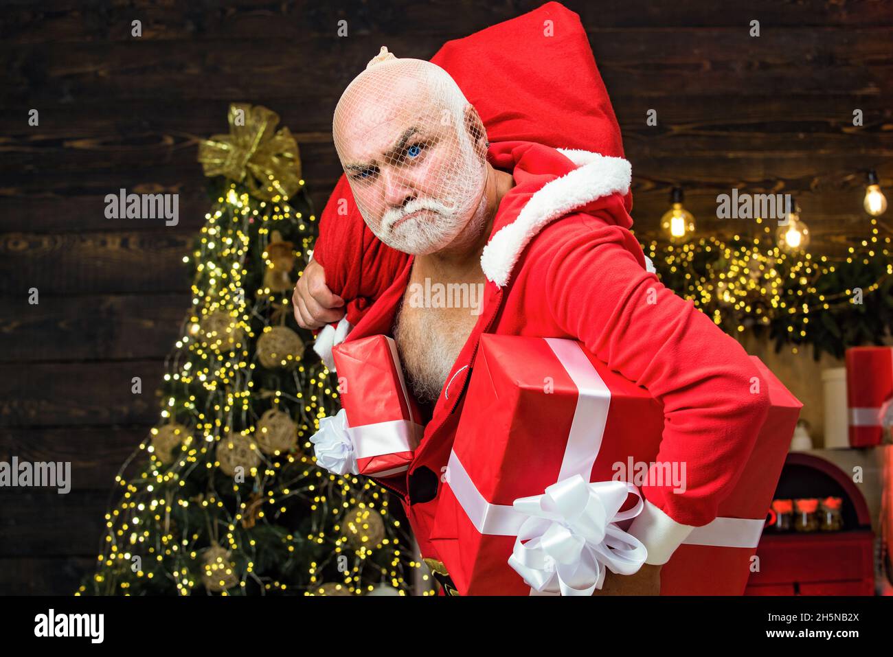 Christmas safety from burglars and home security. Holiday crime scene ...