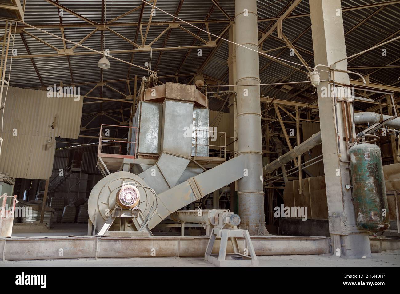 Facility equipment hi-res stock photography and images - Alamy