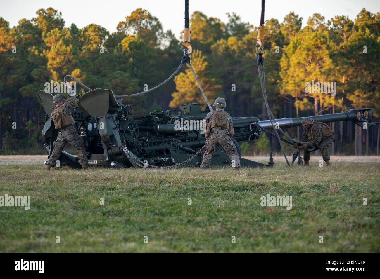 A U.S. Marine Corps Helicopter Support Team (HST) assigned to Combat ...