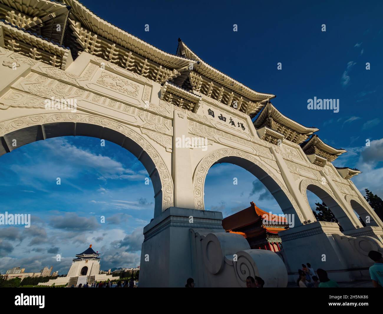 Chinese Triumphal Arch High Resolution Stock Photography and Images - Alamy