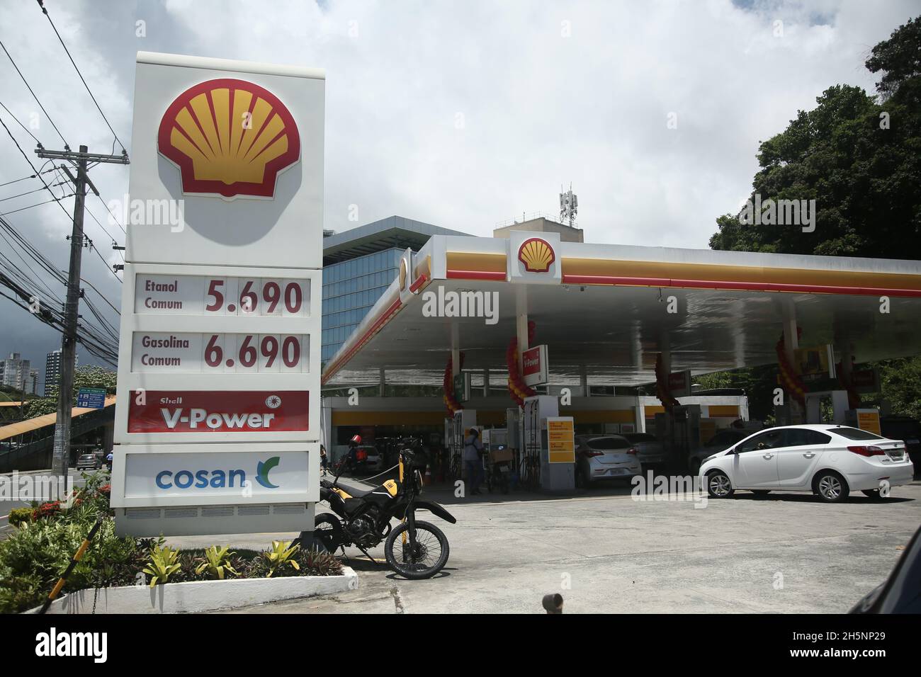 salvador, bahia, brazil - november 10, 2021: View of a Shell gas ...