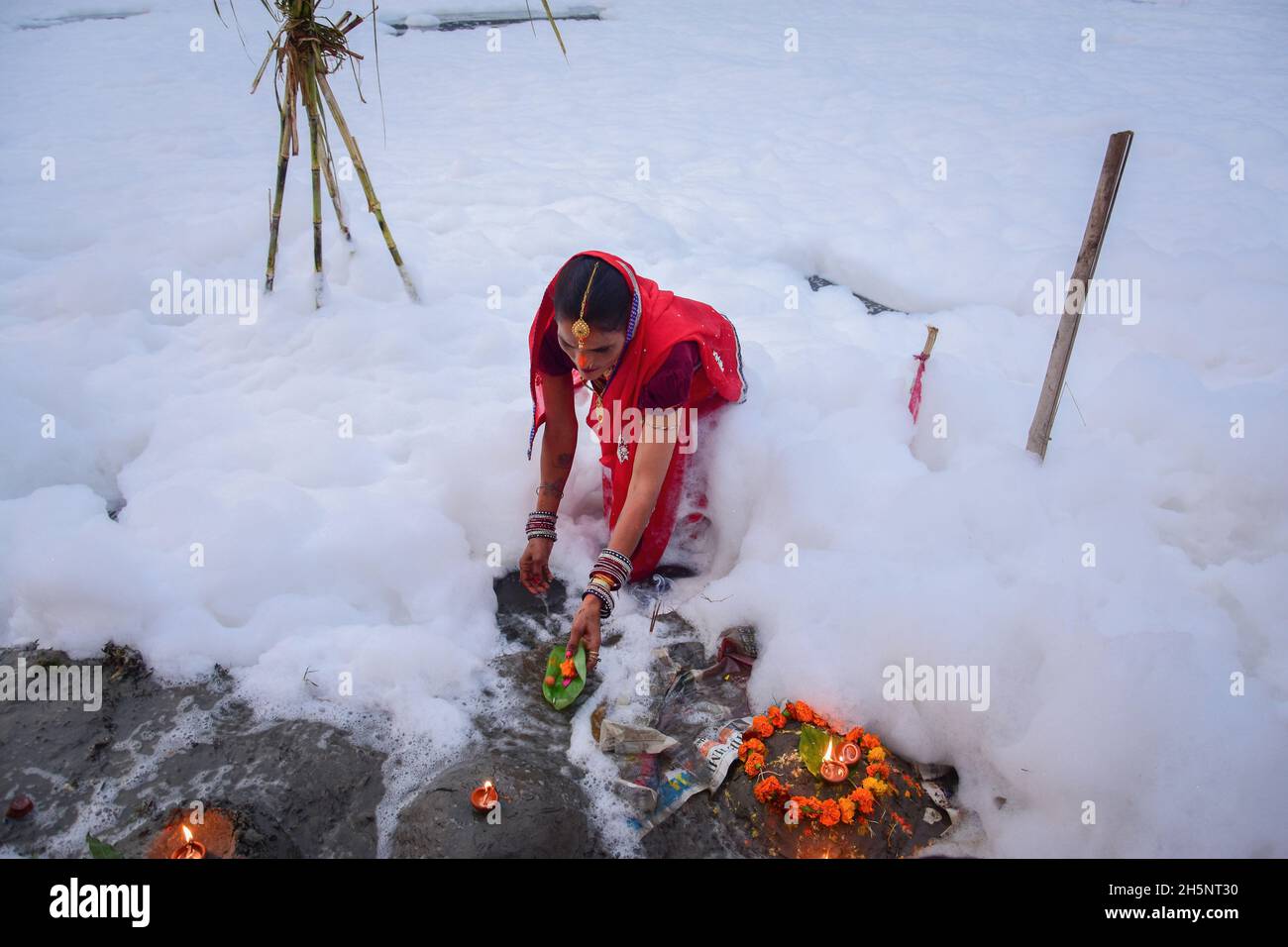 Chhathi maiya hi-res stock photography and images - Alamy
