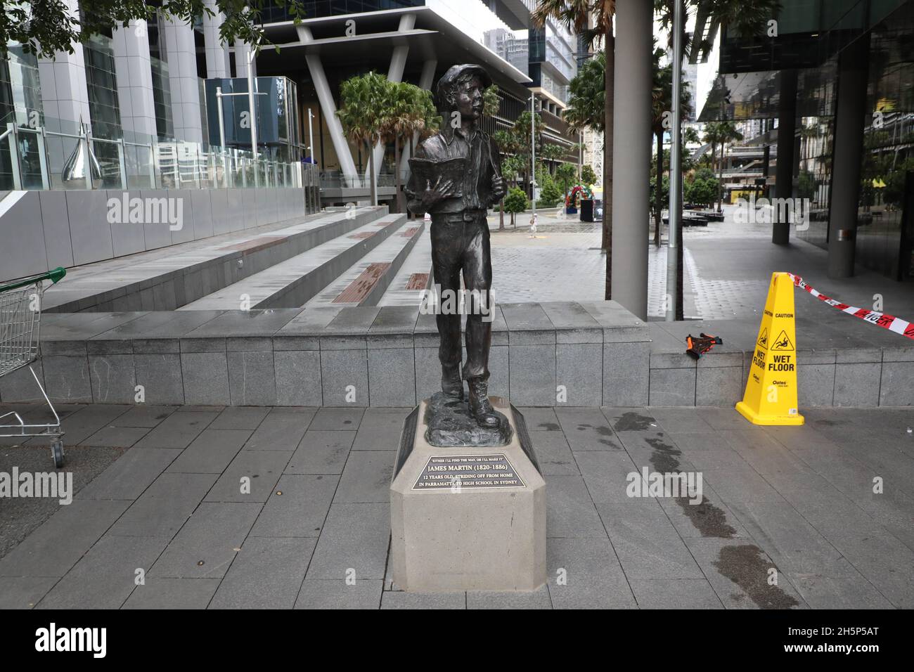 Bronze statue of former NSW Premier and Chief Justice of the Supreme ...