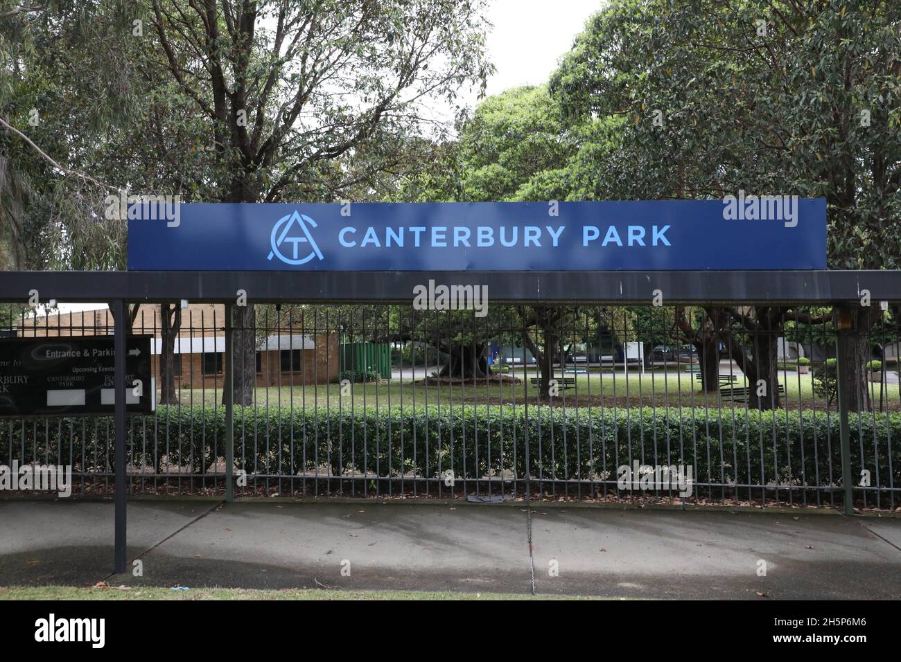 Canterbury park racecourse hi-res stock photography and images - Alamy