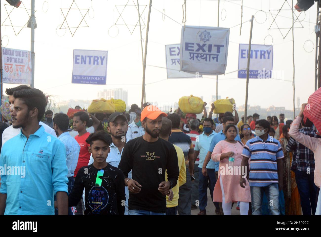 Chhat goddess hi-res stock photography and images - Alamy