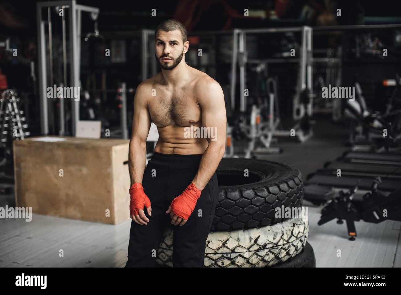 Boxing man ready to fight. Boxing, workout, muscle, strength, power ...
