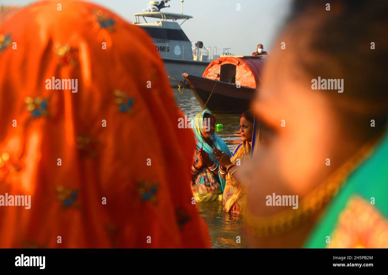 Chhat goddess hi-res stock photography and images - Alamy