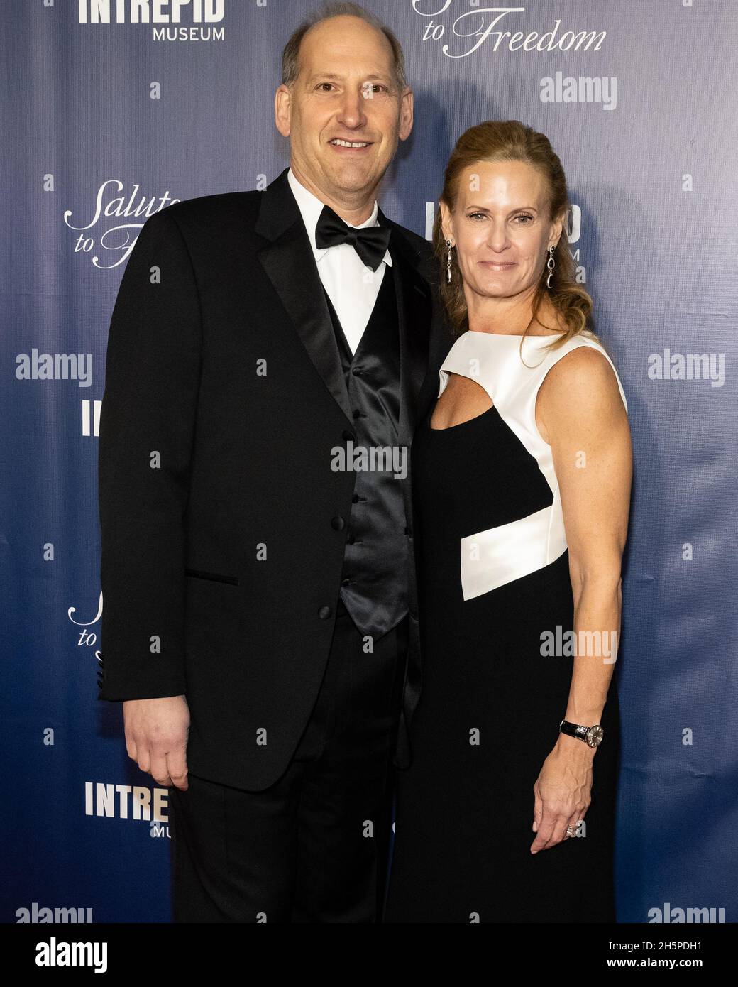 New York, USA. 10th Nov, 2021. Daniel Zausner and Susan Marenoff ...