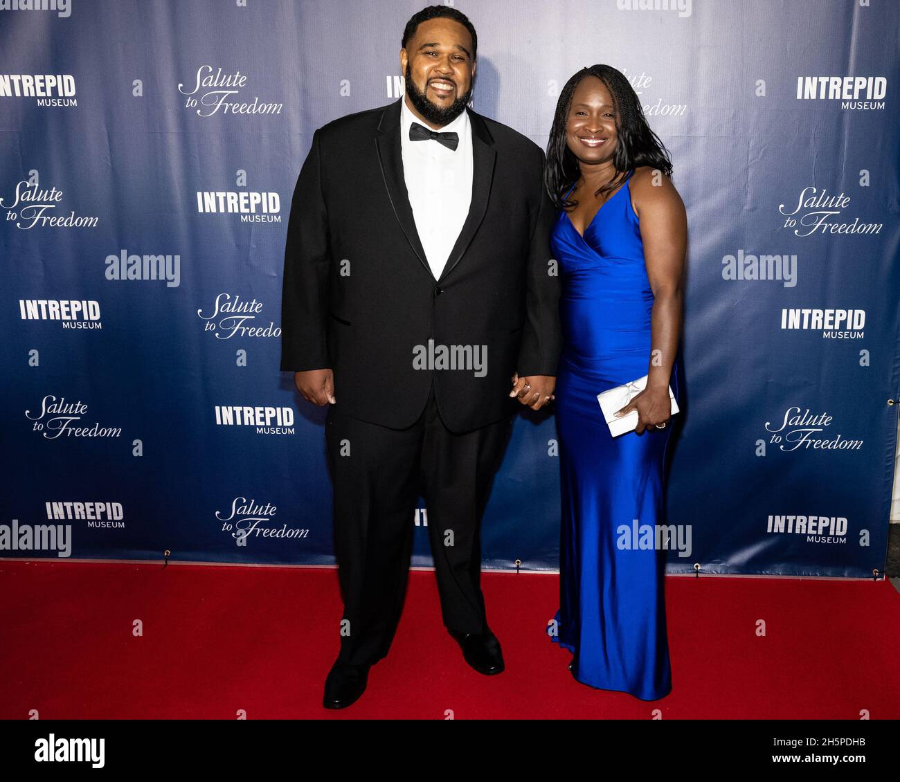 Valor Award recipient Sgt. First Class Julian Kitching and guest attend ...