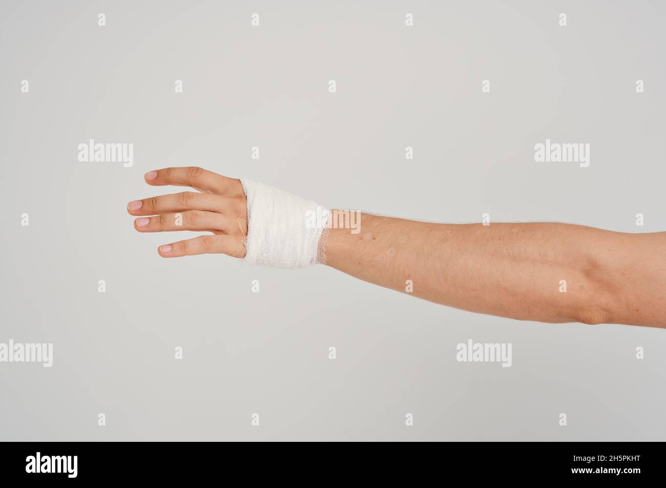 bandaged hand close-up injury medicine hospital Stock Photo - Alamy
