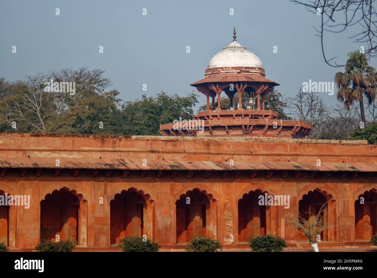 Taj mahal main gateway hi-res stock photography and images - Alamy