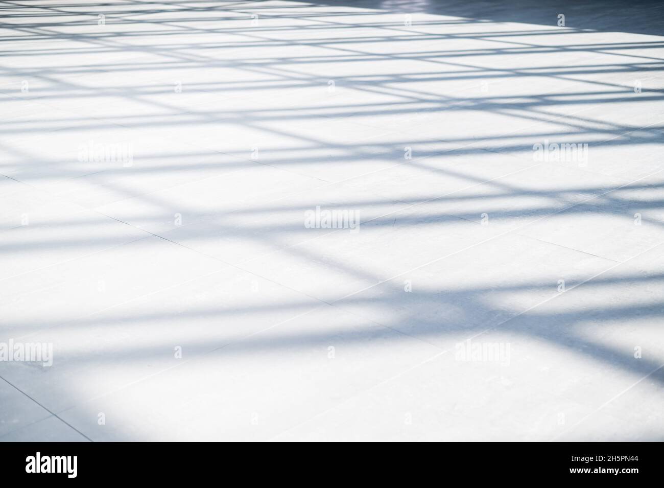 Streak shadow hi-res stock photography and images - Alamy