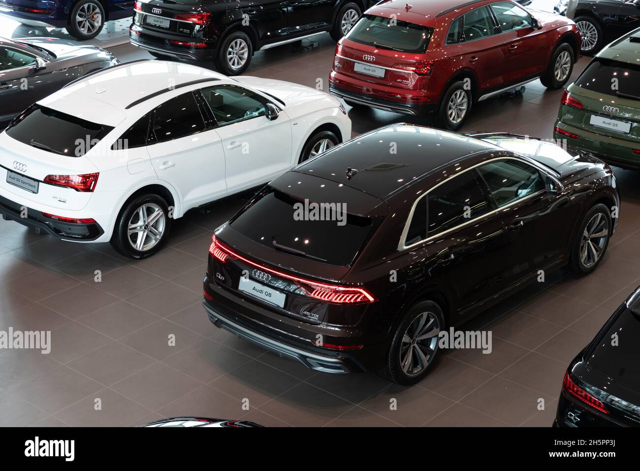 Audi show room hi-res stock photography and images - Alamy