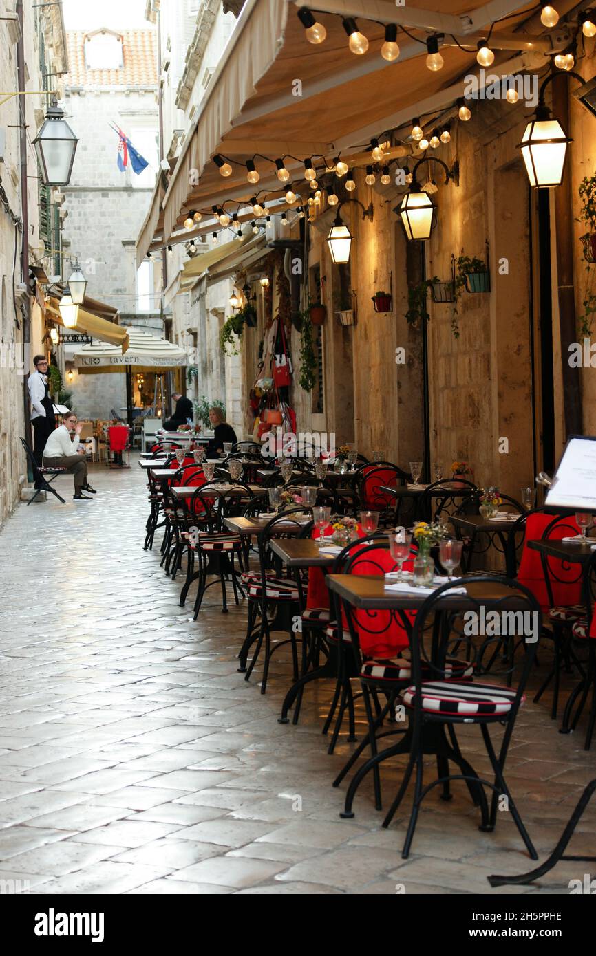 Dubrovnik restaurant hi-res stock photography and images - Alamy