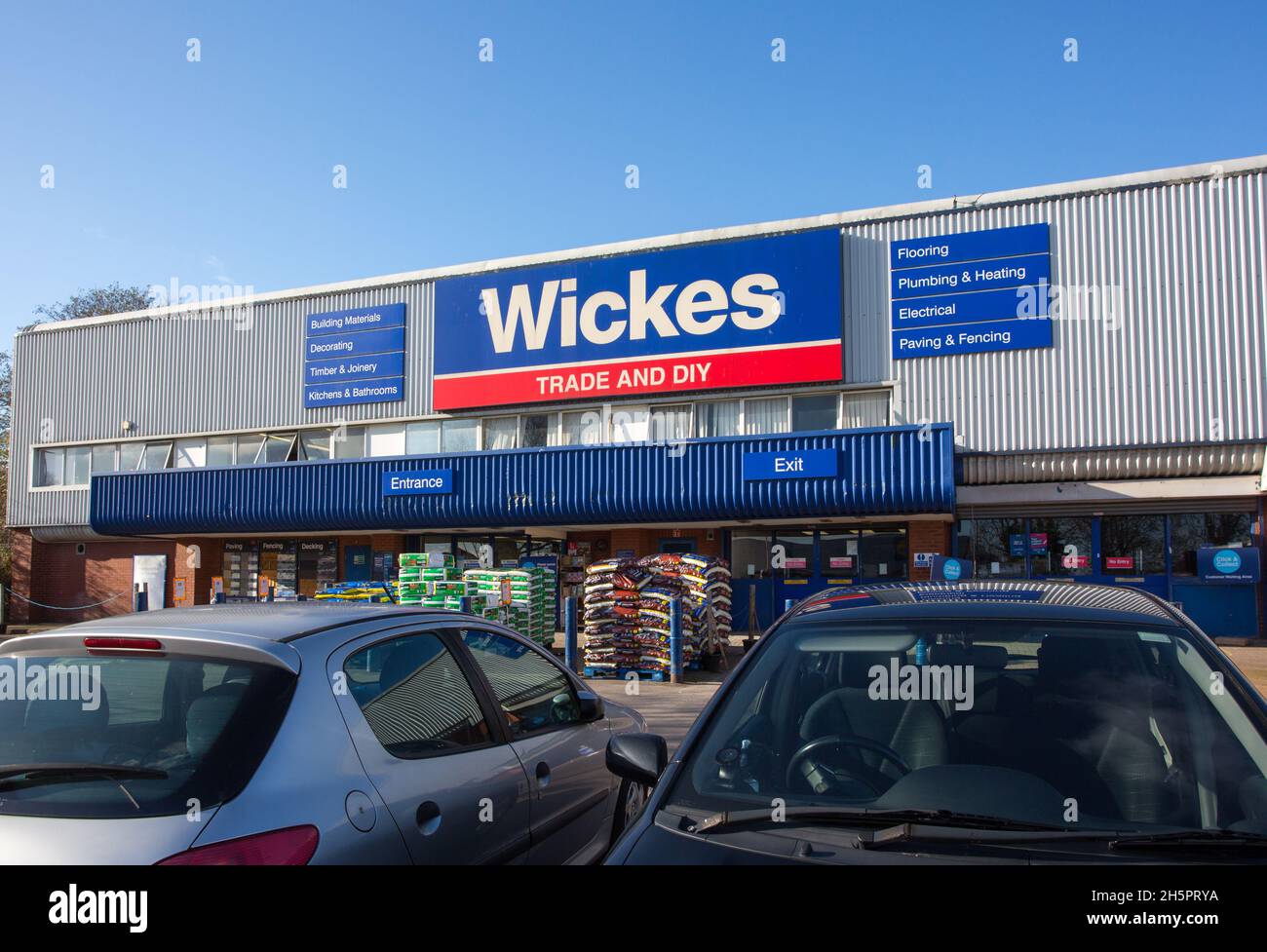 Wickes DIY store, Bristol Stock Photo - Alamy