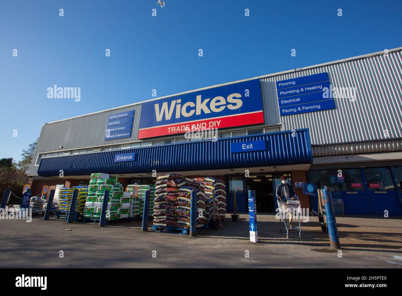 Wickes DIY store, Bristol Stock Photo - Alamy