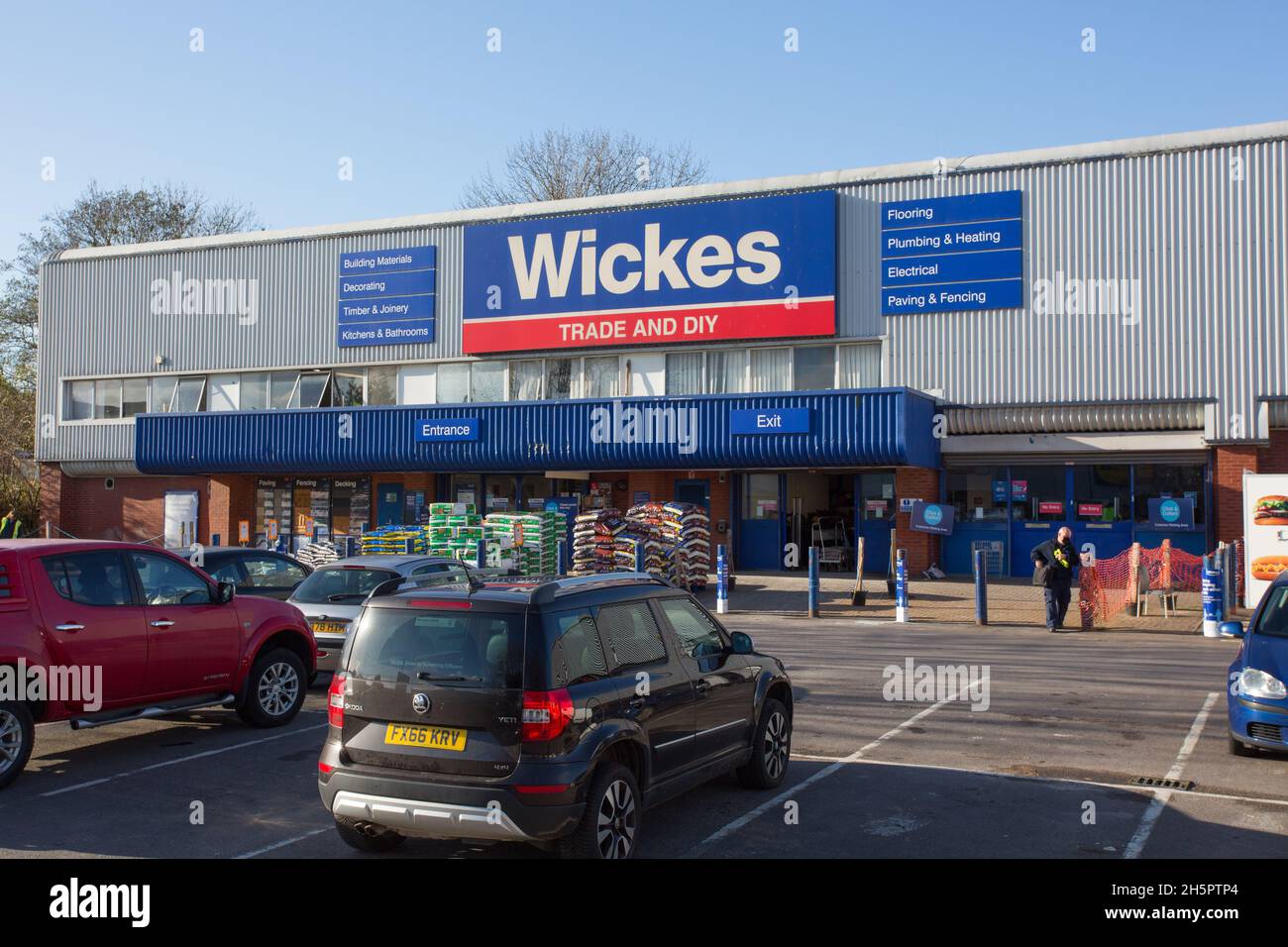 Wickes trade diy hi-res stock photography and images - Alamy