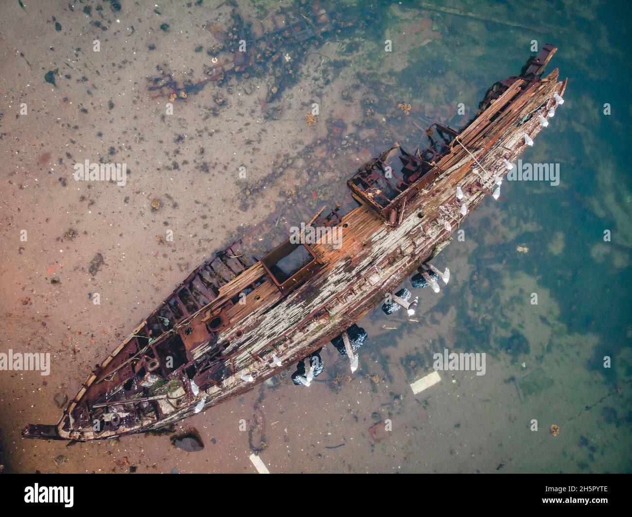 Dead ship cemetery teriberka view hi-res stock photography and images ...