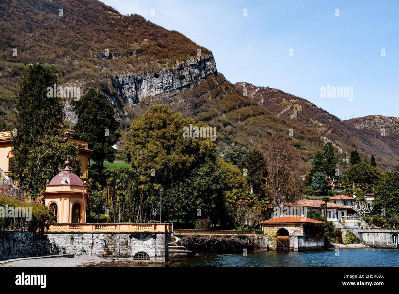 Shoreline buildings lake como italy hi-res stock photography and images ...