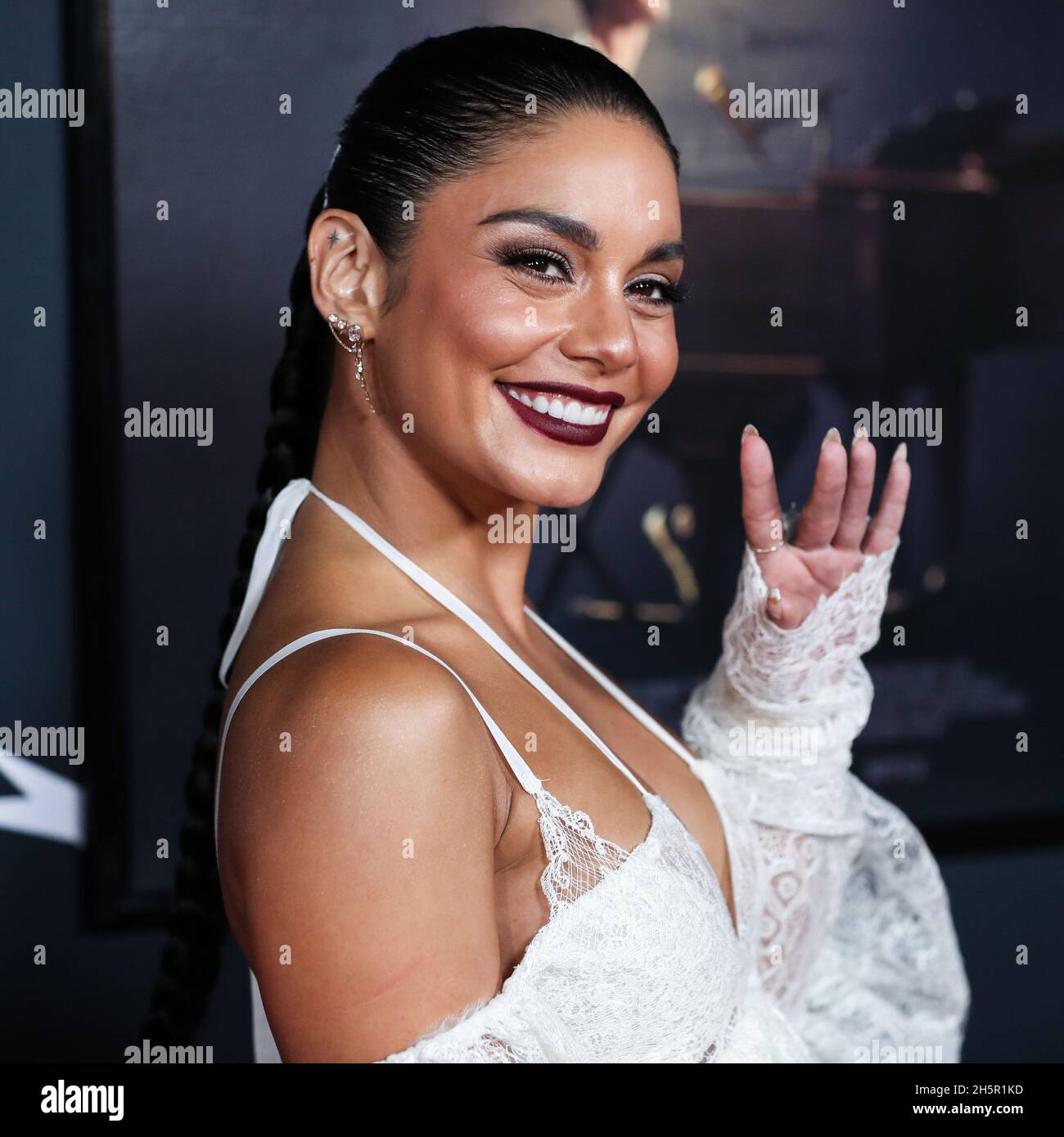 HOLLYWOOD, LOS ANGELES, CALIFORNIA, USA - NOVEMBER 10: Actress Vanessa ...