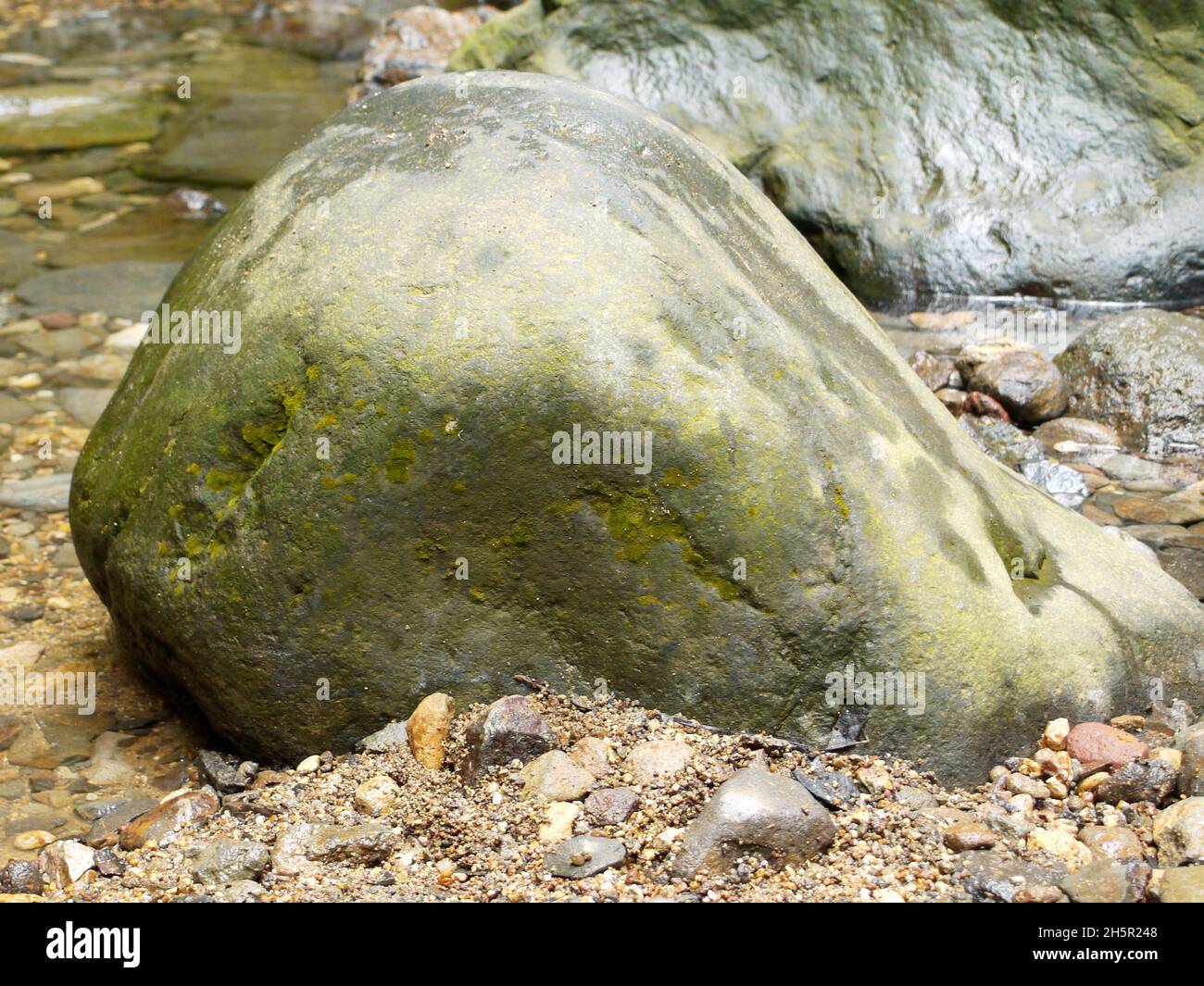 Photo large natural rock hi-res stock photography and images - Alamy