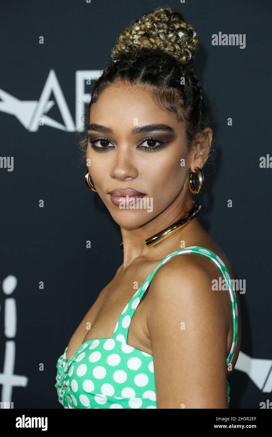 HOLLYWOOD, LOS ANGELES, CALIFORNIA, USA - NOVEMBER 10: Actress ...