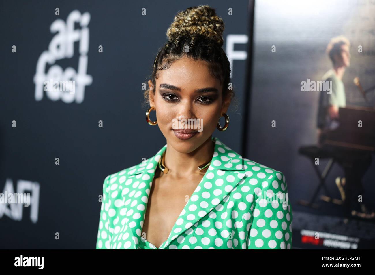 HOLLYWOOD, LOS ANGELES, CALIFORNIA, USA - NOVEMBER 10: Actress ...