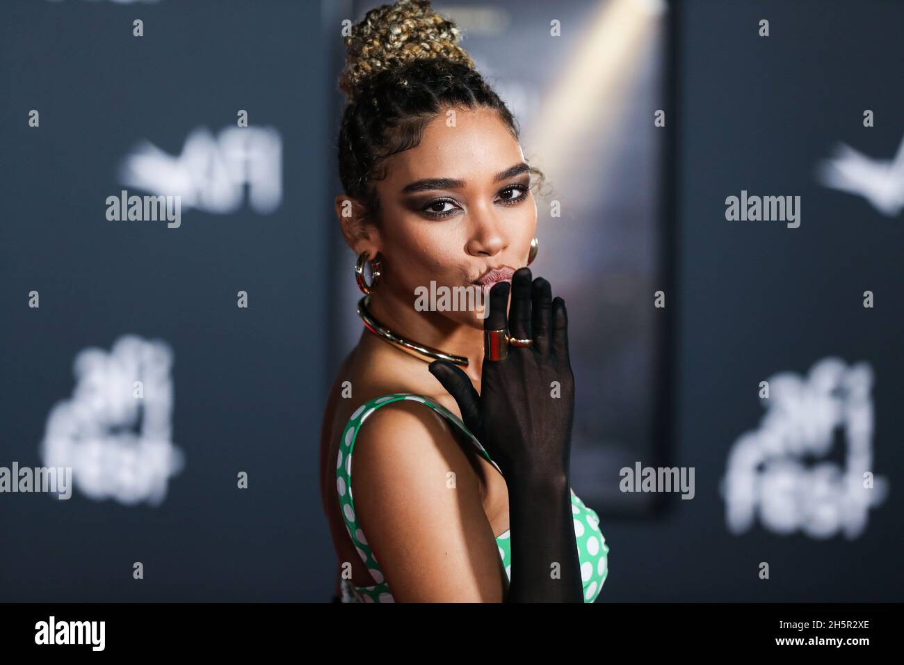 HOLLYWOOD, LOS ANGELES, CALIFORNIA, USA - NOVEMBER 10: Actress ...