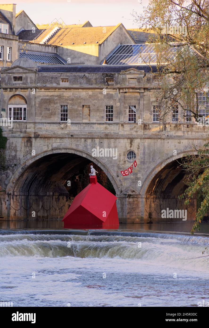 Canopy bath hi-res stock photography and images - Alamy