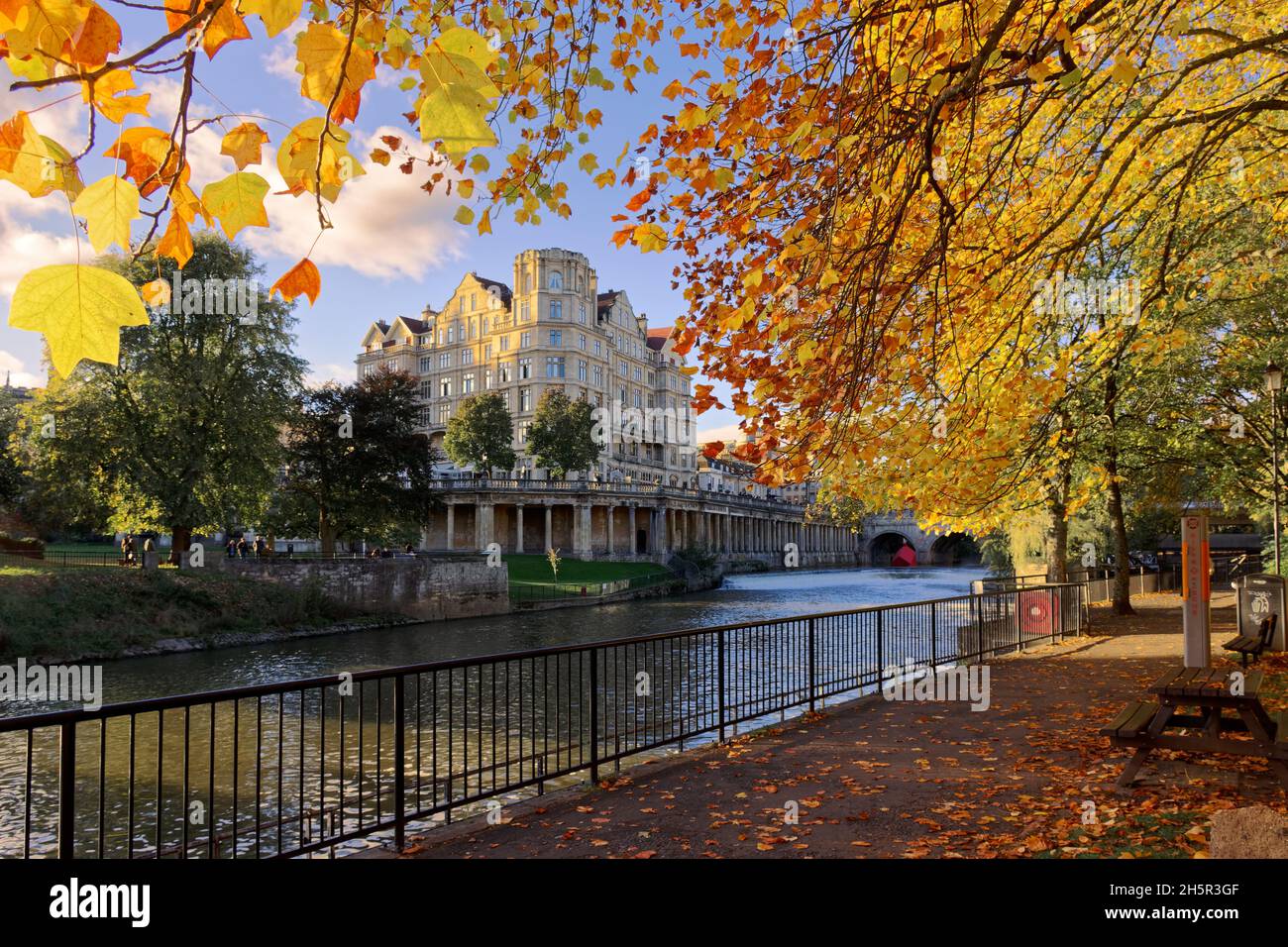 Canopy bath hi-res stock photography and images - Alamy