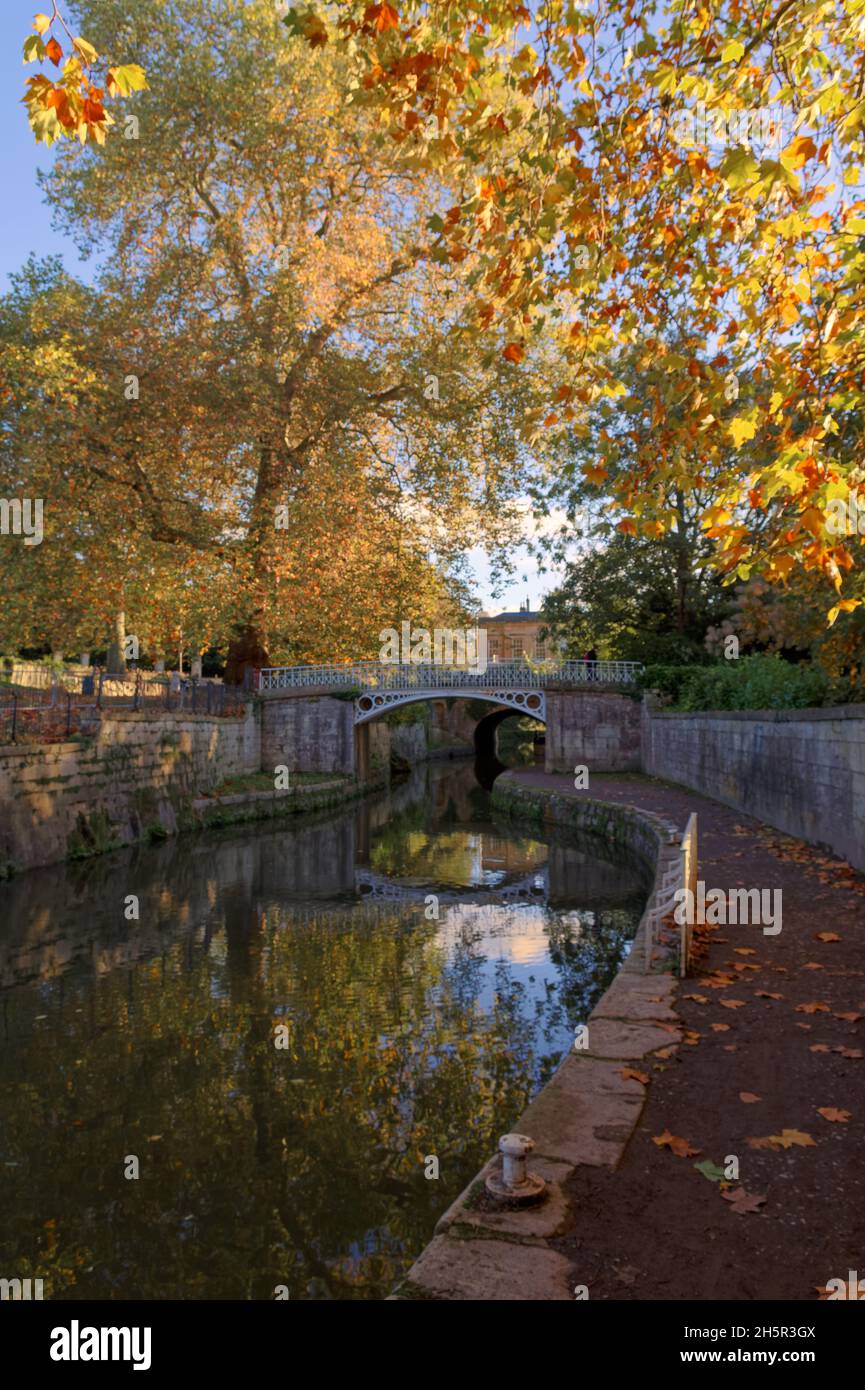 Canopy bath hi-res stock photography and images - Alamy