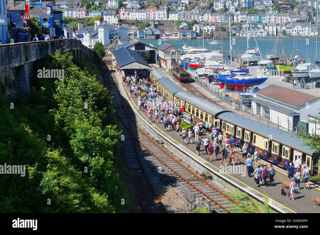 Holidaymakers and steam train lovers leave the Dartmouth Steam Railway ...