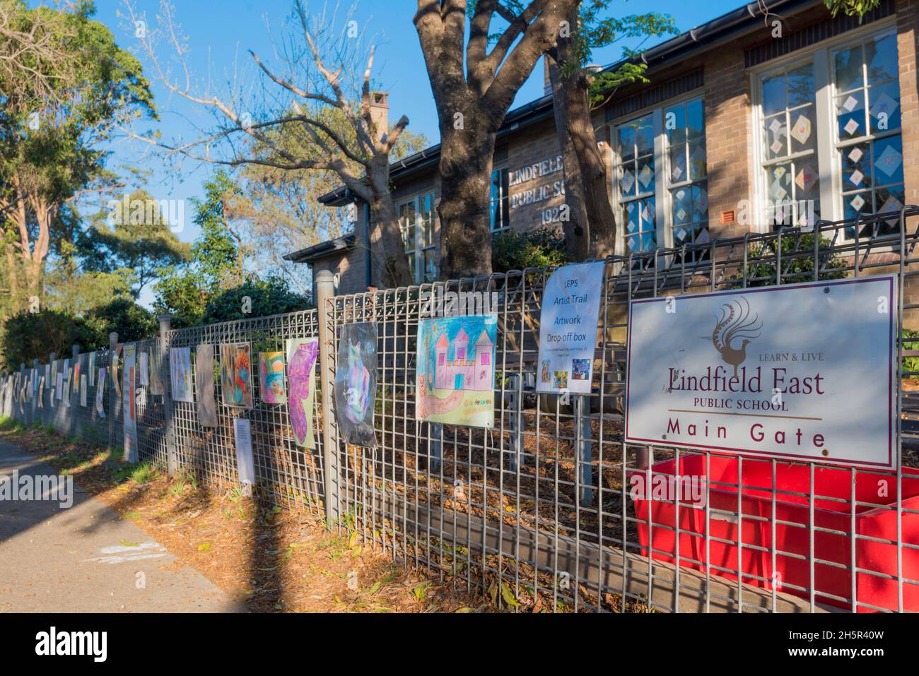 Fence around school building hi-res stock photography and images - Alamy