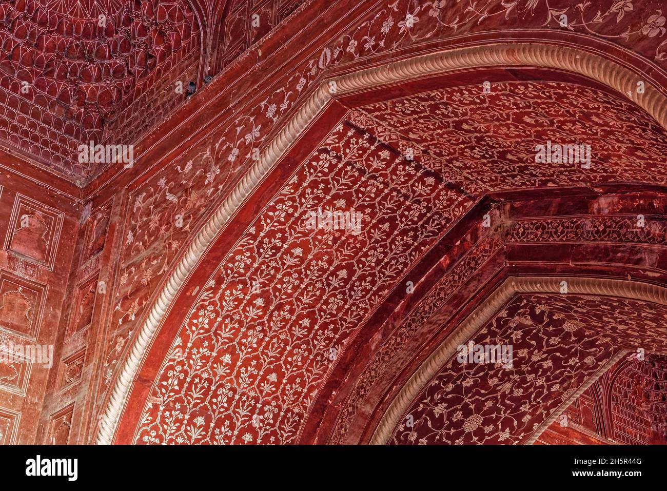 Mosque, Taj Mahal Stock Photo - Alamy