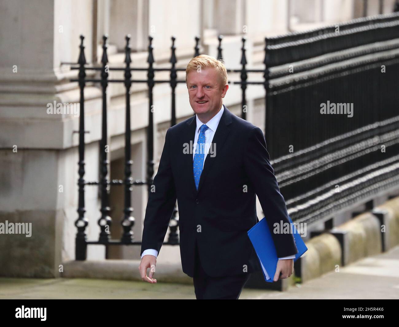 Minister Oliver Dowden arrives for a meeting at No 10 Downing Street ...