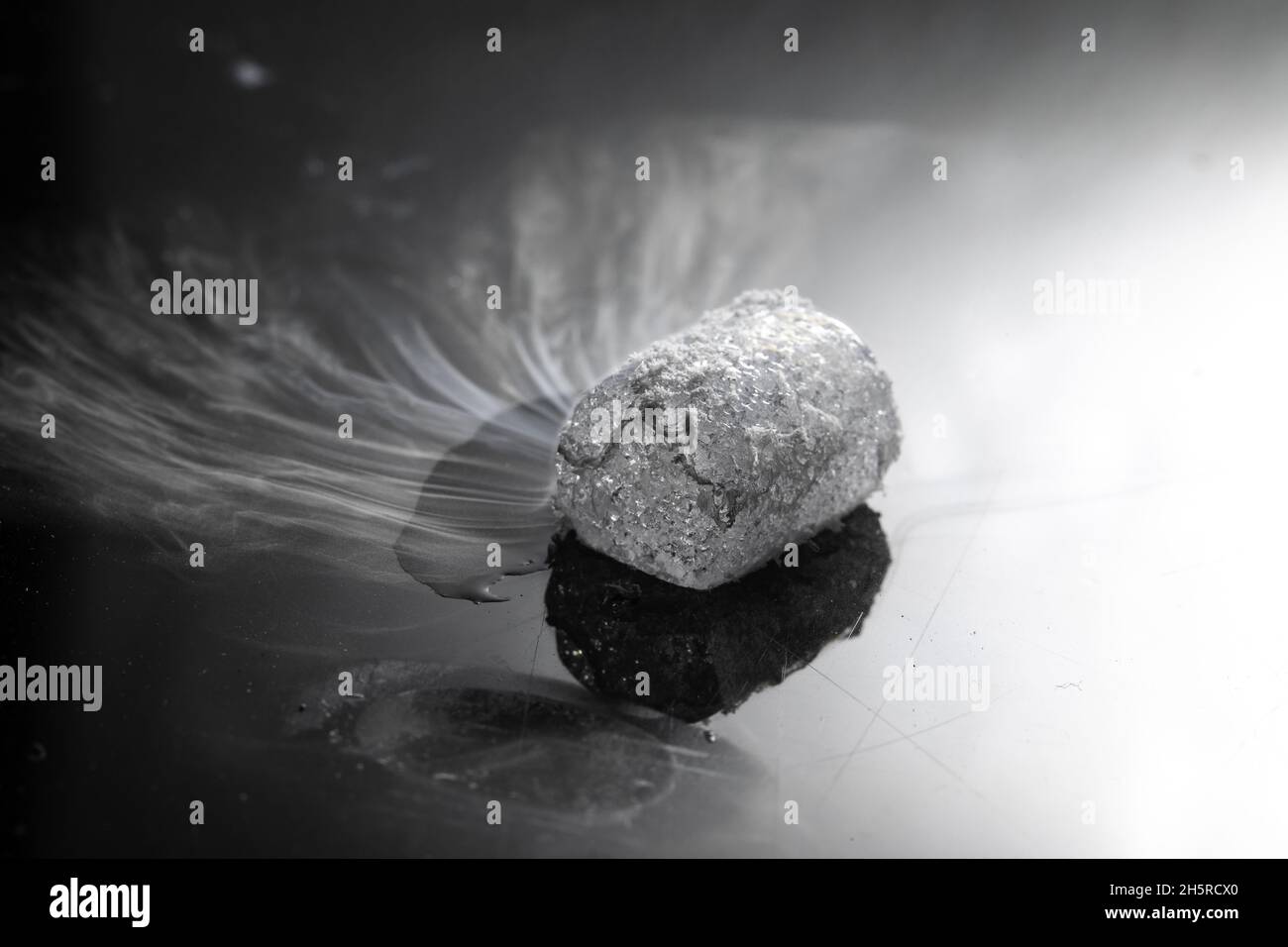 Vaporizing hi-res stock photography and images - Alamy