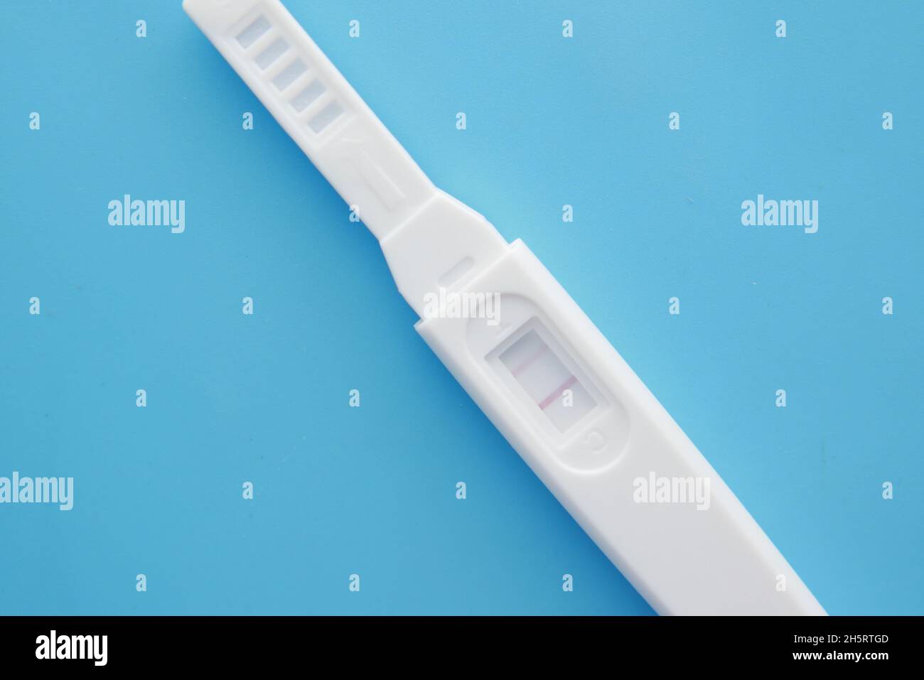 Pregnancy test kit hi-res stock photography and images - Alamy
