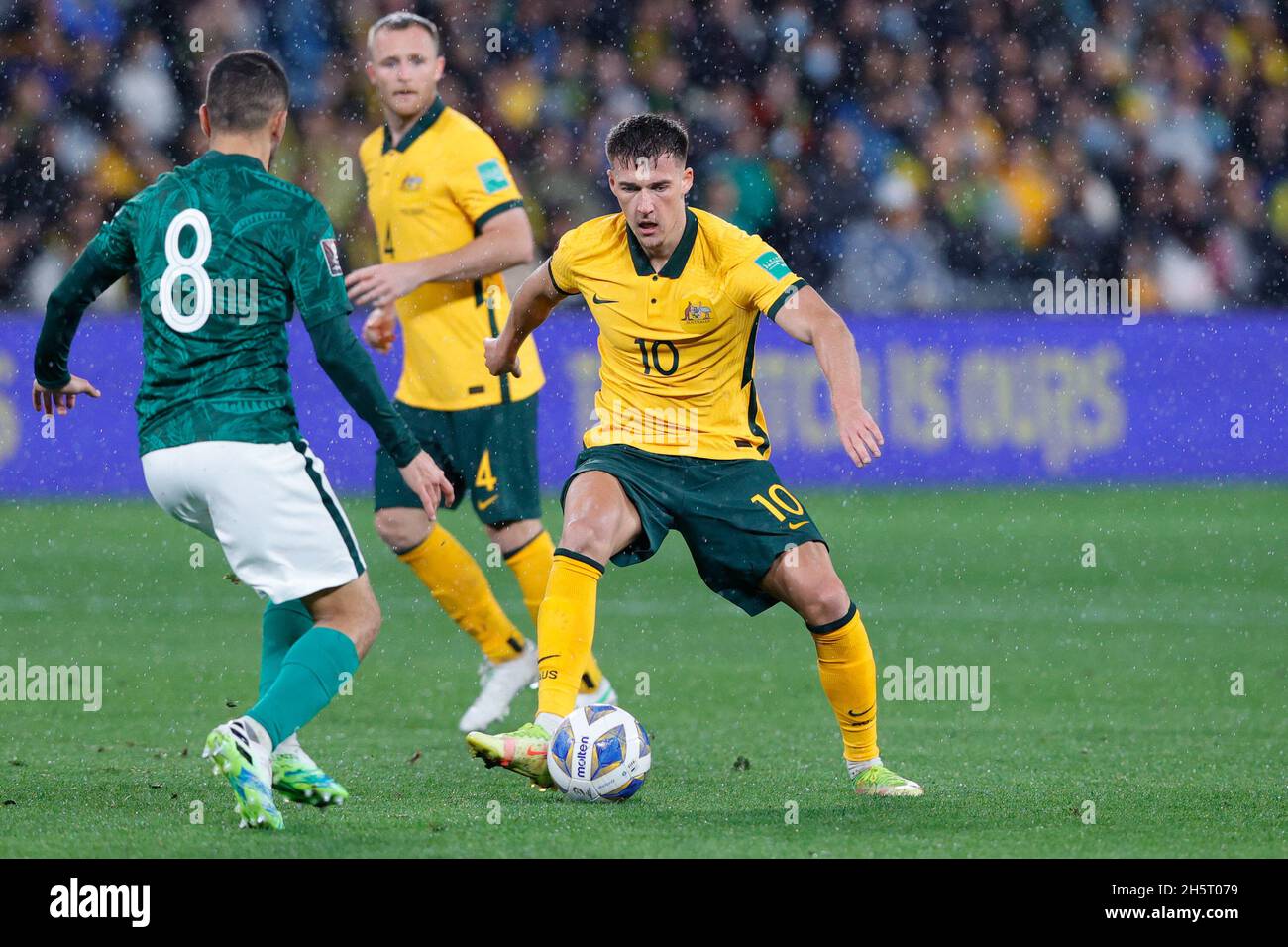 Sydney, Australia. 11th Nov, 2021. Aidin Hrustic of Australia passes ...