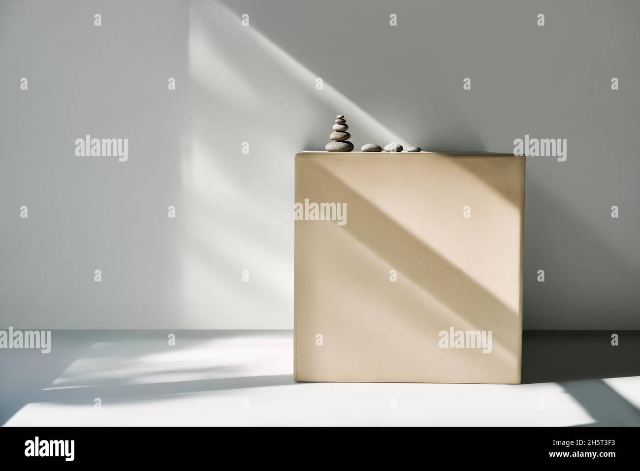 Space balance hi-res stock photography and images - Alamy