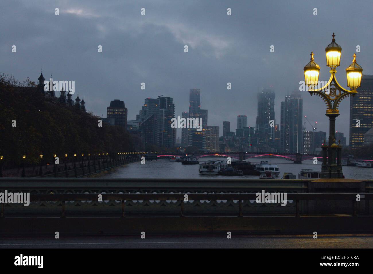 Londongaze hi-res stock photography and images - Alamy