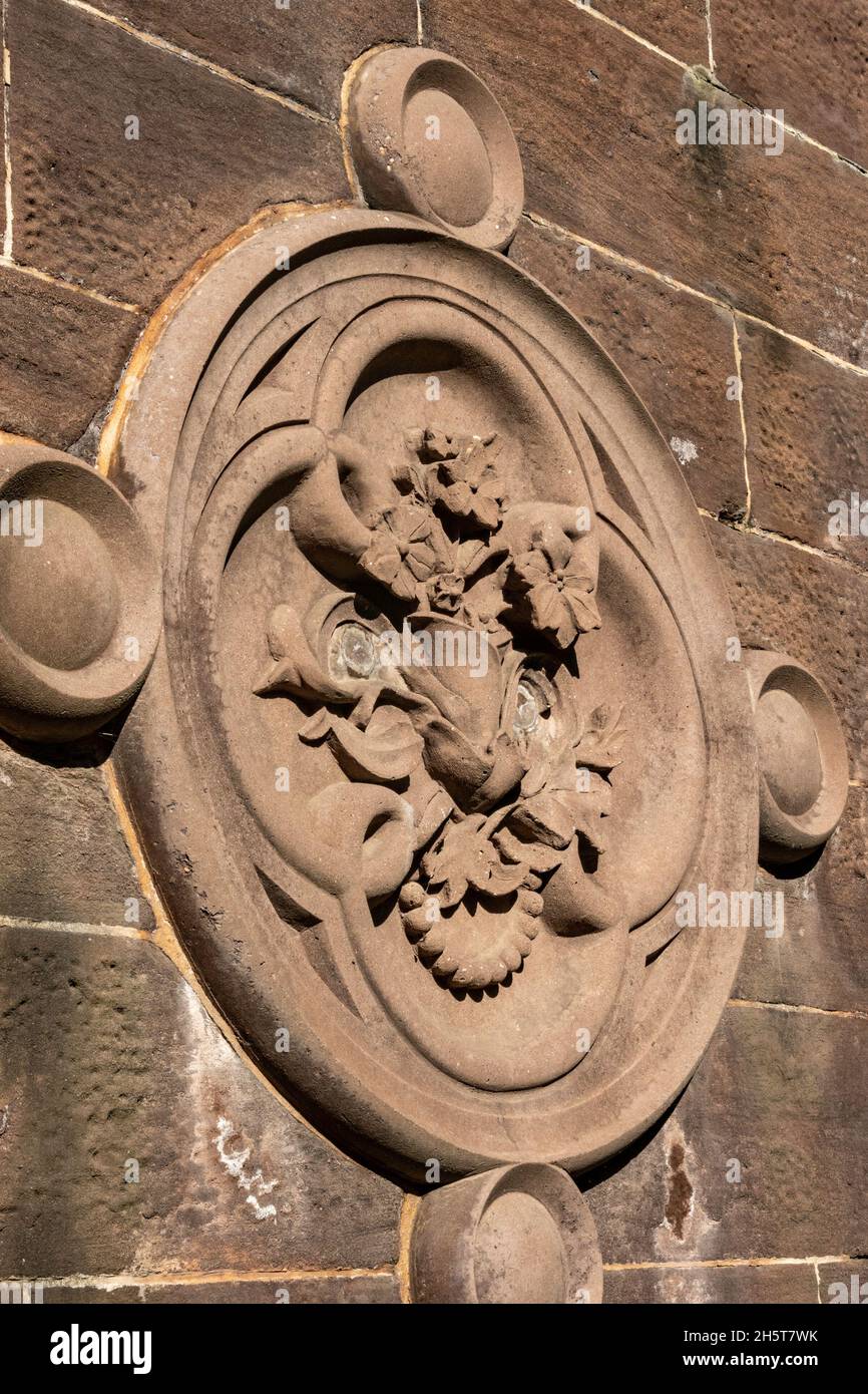 Trefoil arch hi-res stock photography and images - Alamy