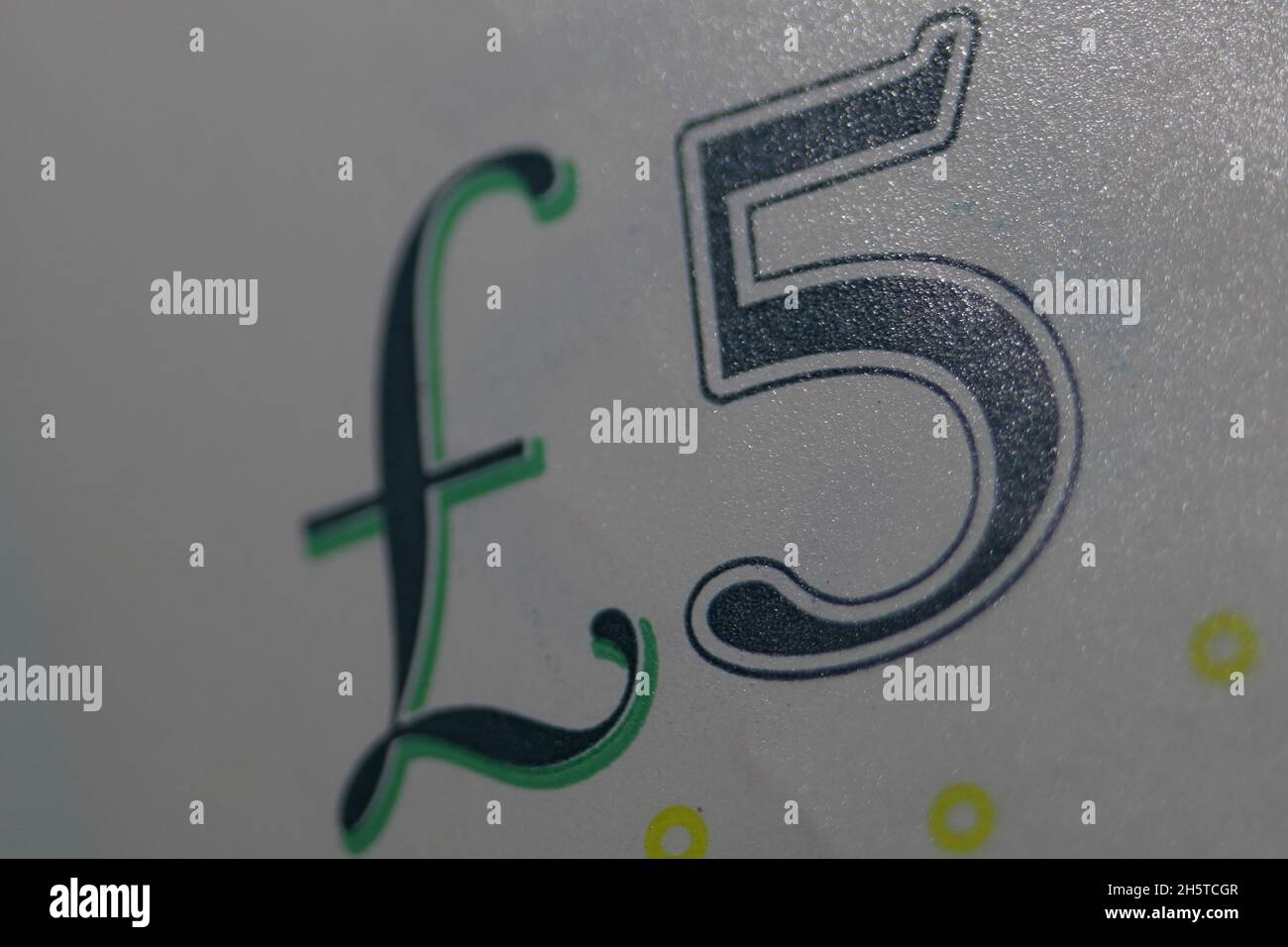 Queen coin effigy hi-res stock photography and images - Alamy